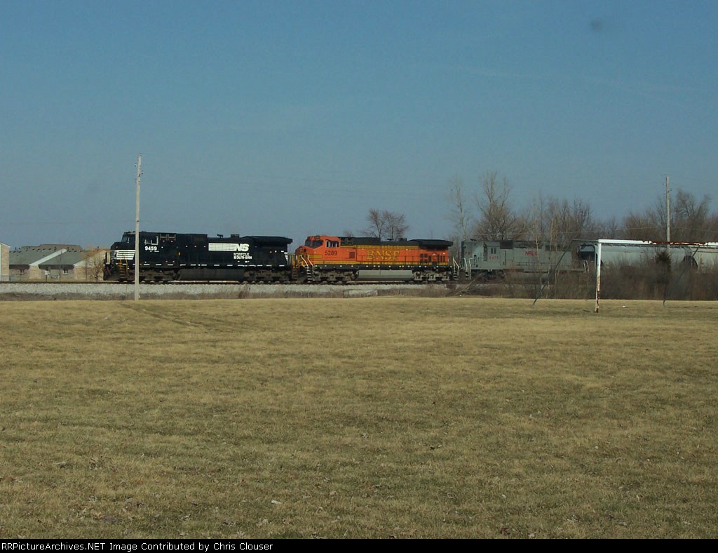 NS 9459, BNSF 5289, & NREX 5476